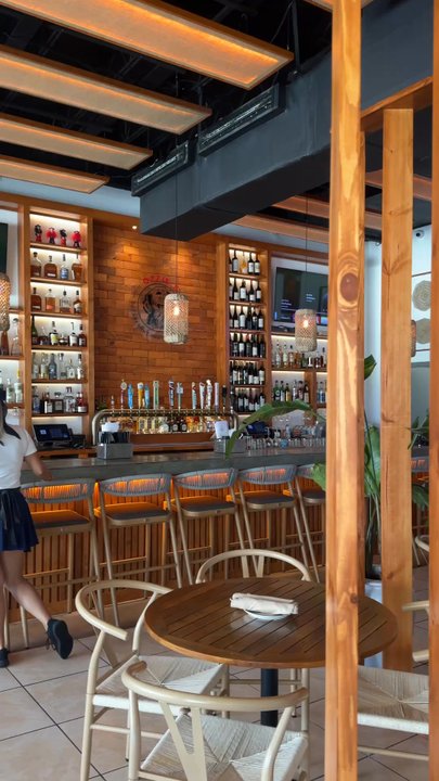 OZZIE’S RESTAURANT BAR - Updated January 2026 - 92 Photos & 39 Reviews ...