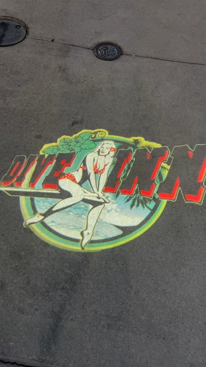 DIVE INN - Updated December 2025 - 108 Photos & 208 Reviews - 1380 S ...