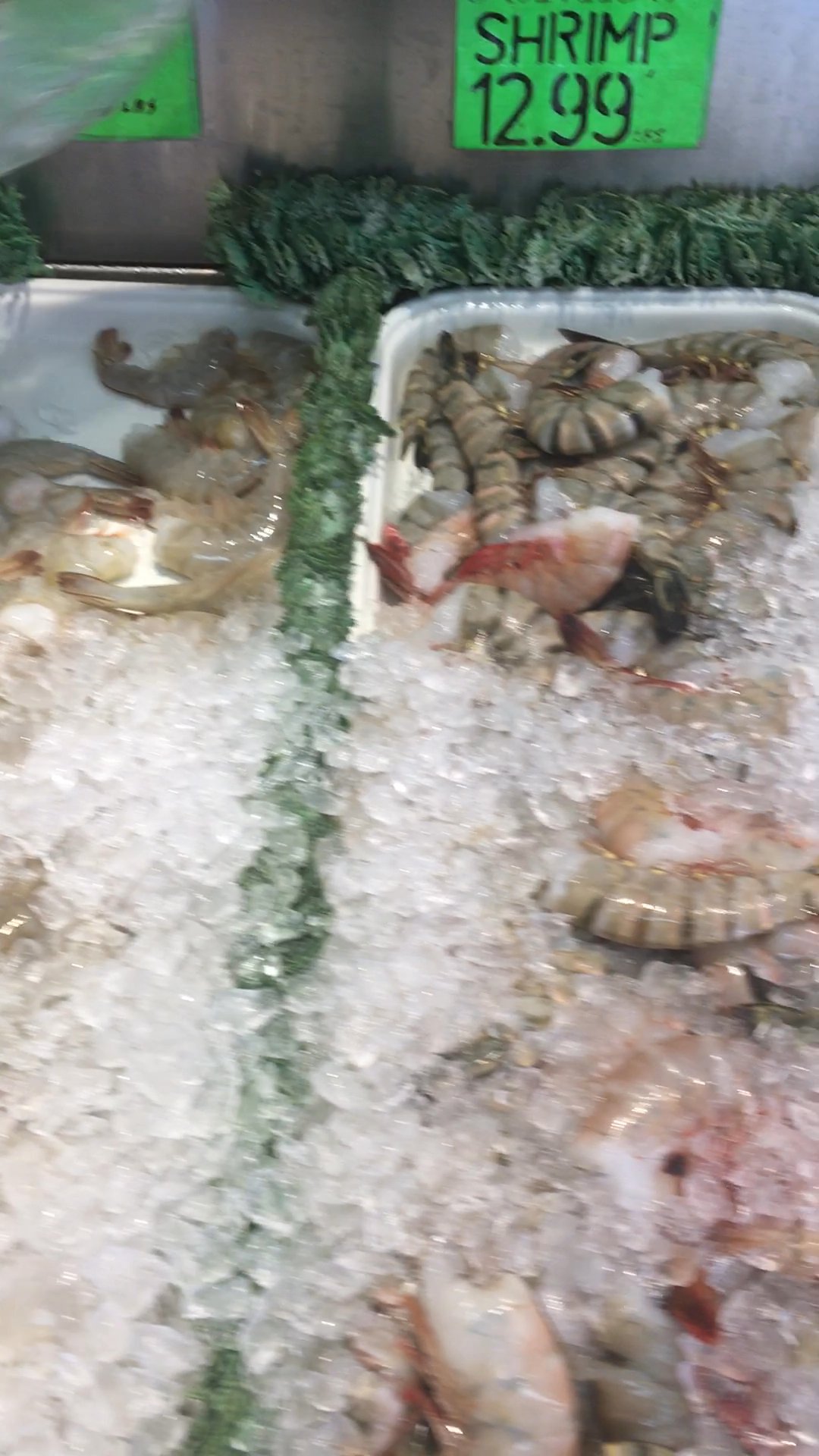 Review video 1 of 1 for Kim Fish Market