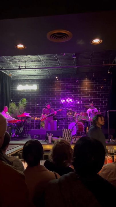 DORIAN’S - Updated January 2026 - 177 Photos & 108 Reviews - 1939 W ...