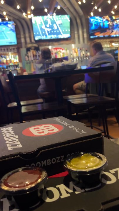 BOOMBOZZ PIZZA & WATCH BAR - Updated November 2025 - 314 Photos & 234 ...