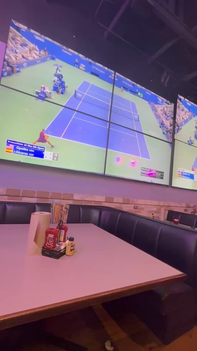PLUCKERS WING BAR - SOUTHPARK MEADOWS - Updated April 2026 - 89 Photos ...