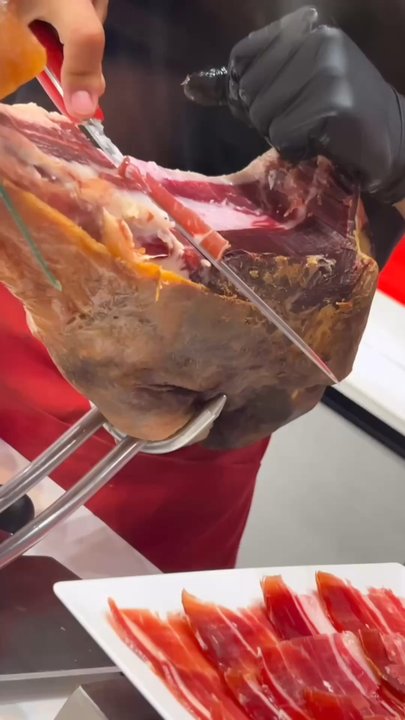 VINYA TABLE - Updated May 2025 - 396 Photos & 157 Reviews - 266 Miracle ...