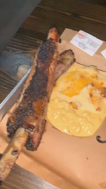 HUTCHINS BBQ - Updated December 2025 - 3466 Photos & 3225 Reviews ...