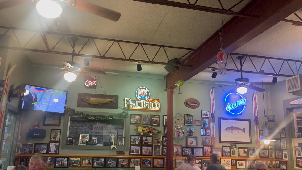 FLYING FISH - Updated May 2025 - 267 Photos & 323 Reviews - 300 E Abram ...