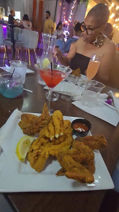 SERV RESTAURANT - Updated June 2026 - 59 Photos & 20 Reviews - 6635 ...