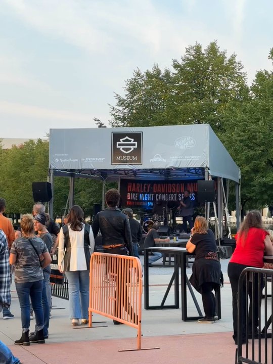 MOTOR BAR & RESTAURANT - Updated October 2025 - 564 Photos & 256 ...