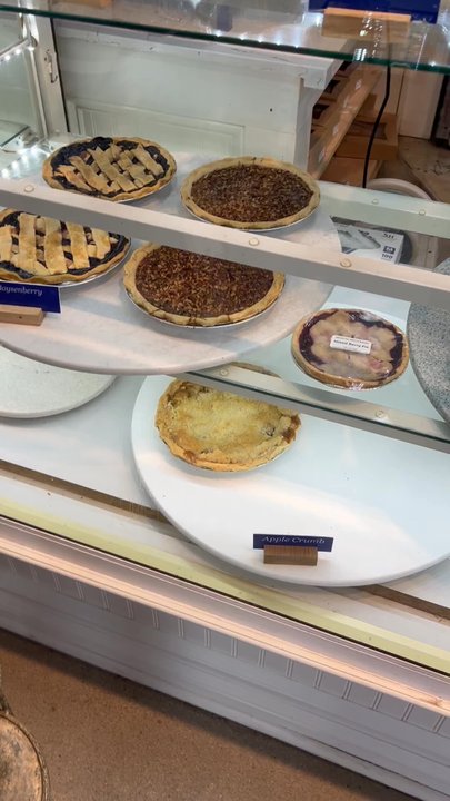 WHEN PIE MEETS BREAD - Updated March 2025 - 87 Photos & 98 Reviews - 1768 Churn Creek Rd ...