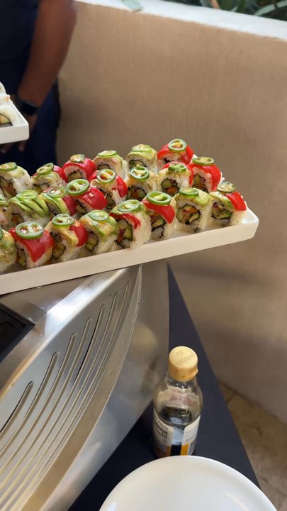 CATCH - Updated December 2025 - 274 Photos & 125 Reviews - 200 S Pointe ...