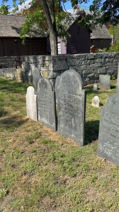 OLD BURYING POINT CEMETERY - Updated October 2025 - 229 Photos & 50 ...