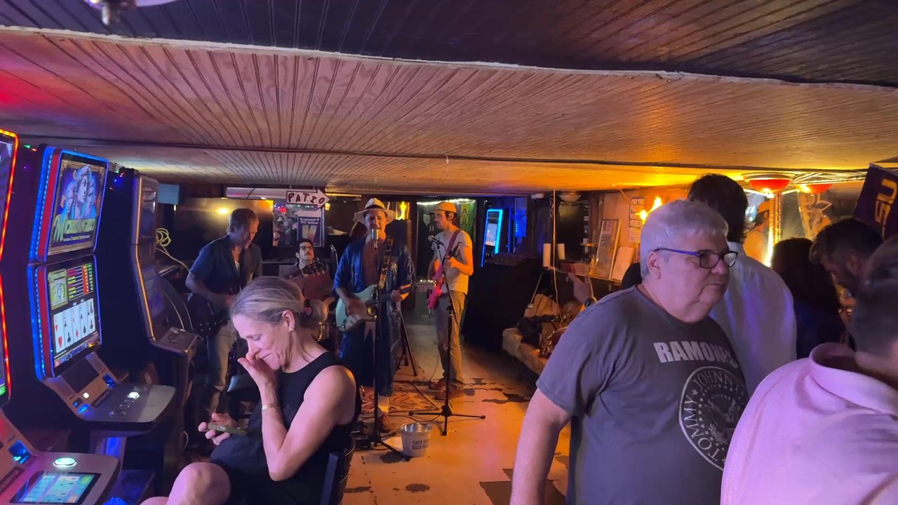 BROTHERS III LOUNGE - Updated April 2026 - 46 Photos & 56 Reviews ...