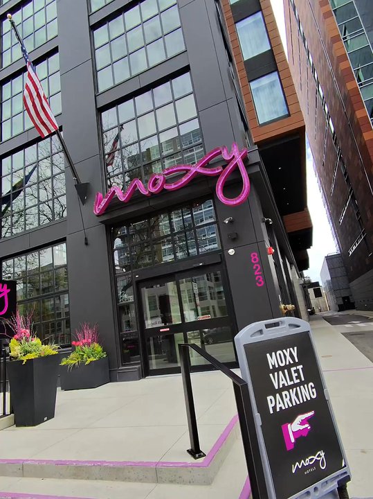 MOXY MADISON DOWNTOWN - Updated May 2026 - 61 Photos & 22 Reviews - 823 ...