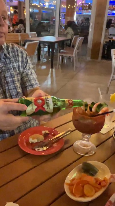 VIDA MARISCOS - Updated July 2025 - 110 Photos & 77 Reviews - 210 ...