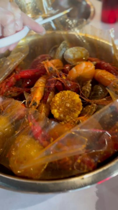 THE CRAWFISH HUT - Updated June 2025 - 376 Photos & 278 Reviews - 15706 ...