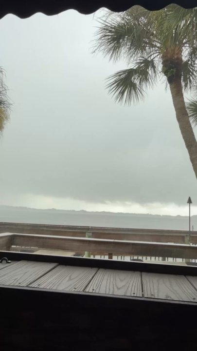 RIVER ROCKS DINING DOCKSIDE - Updated November 2025 - 323 Photos & 539 ...