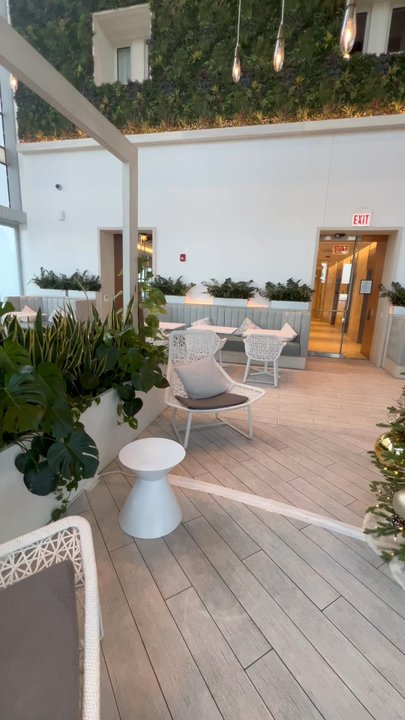 SENTRAL MICHIGAN AVENUE - Updated December 2025 - 79 Photos & 33 ...