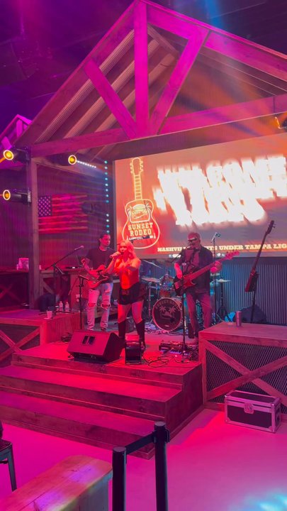 SUNSET RODEO - Updated December 2025 - 13 Photos - 302 S Howard Ave ...