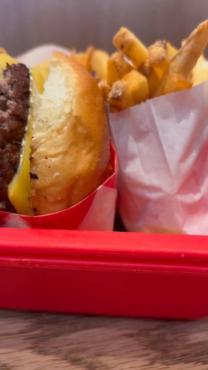 SWIZZLER CRISPY CHICKEN + SMASH BURGERS - Updated January 2026 - 228 ...