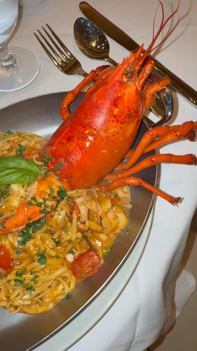 AVRA - Updated December 2025 - 92 Photos & 34 Reviews - 300 Crescent Ct ...