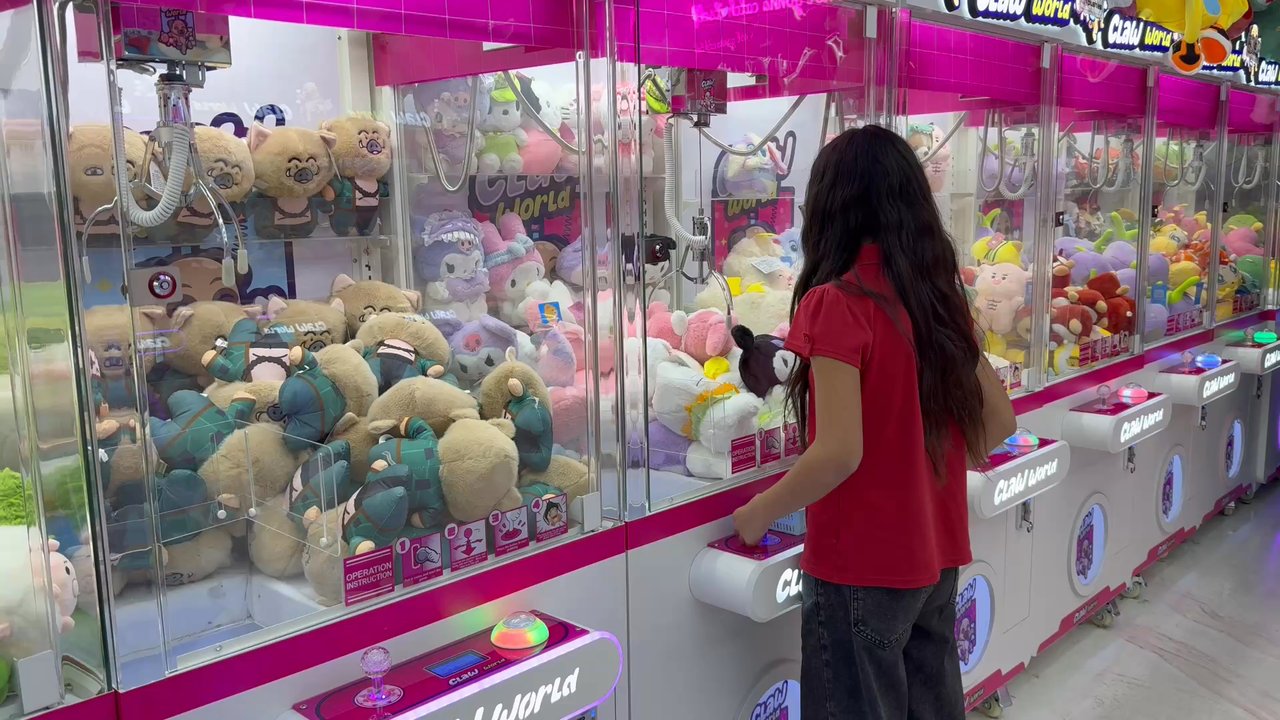 CLAW WORLD - Updated June 2025 - 663 Photos & 421 Reviews - 8665 W ...