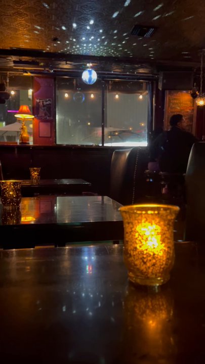 R BAR - Updated October 2025 - 338 Photos & 697 Reviews - 3331 W 8th St ...