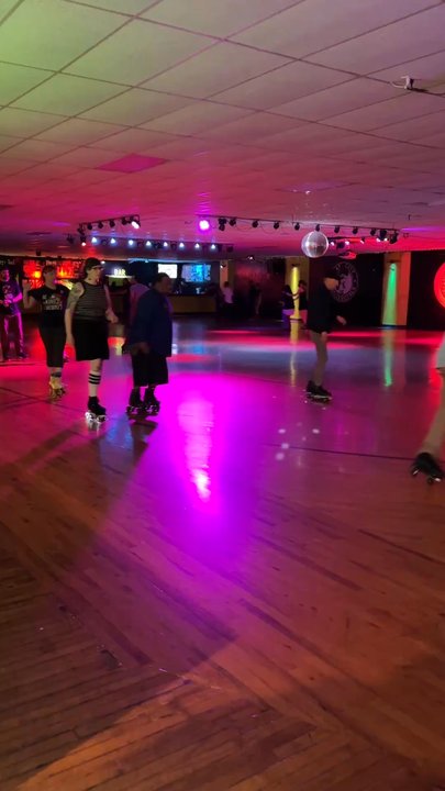 SOUTHGATE ROLLER RINK - Updated December 2025 - 44 Photos & 116 Reviews ...