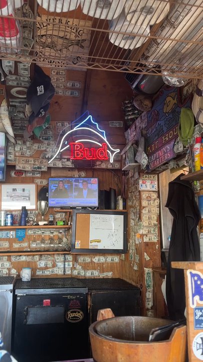 THE BAIT HOUSE TACKLE & TAVERN - Updated May 2025 - 922 Photos & 915 ...