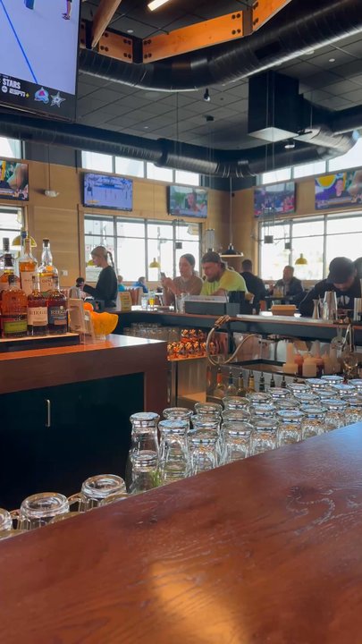 30HOP - Updated June 2025 - 88 Photos & 18 Reviews - 8715 Shawnee ...