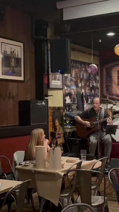 BOBBIQUE - Updated January 2026 - 457 Photos & 486 Reviews - 70 W Main ...