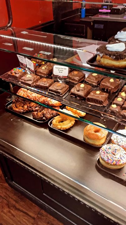 LEGENDARY DOUGHNUTS - Updated August 2025 - 386 Photos & 382 Reviews ...