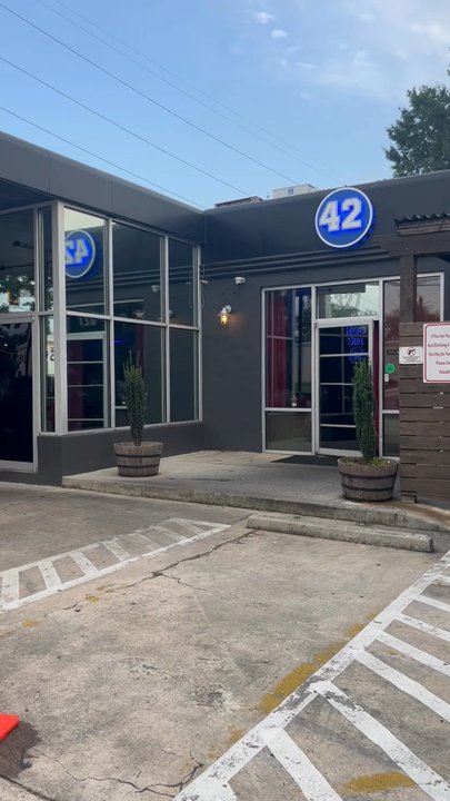 42 BAR AND GRILL - Updated August 2025 - 123 Photos & 41 Reviews - 327 ...