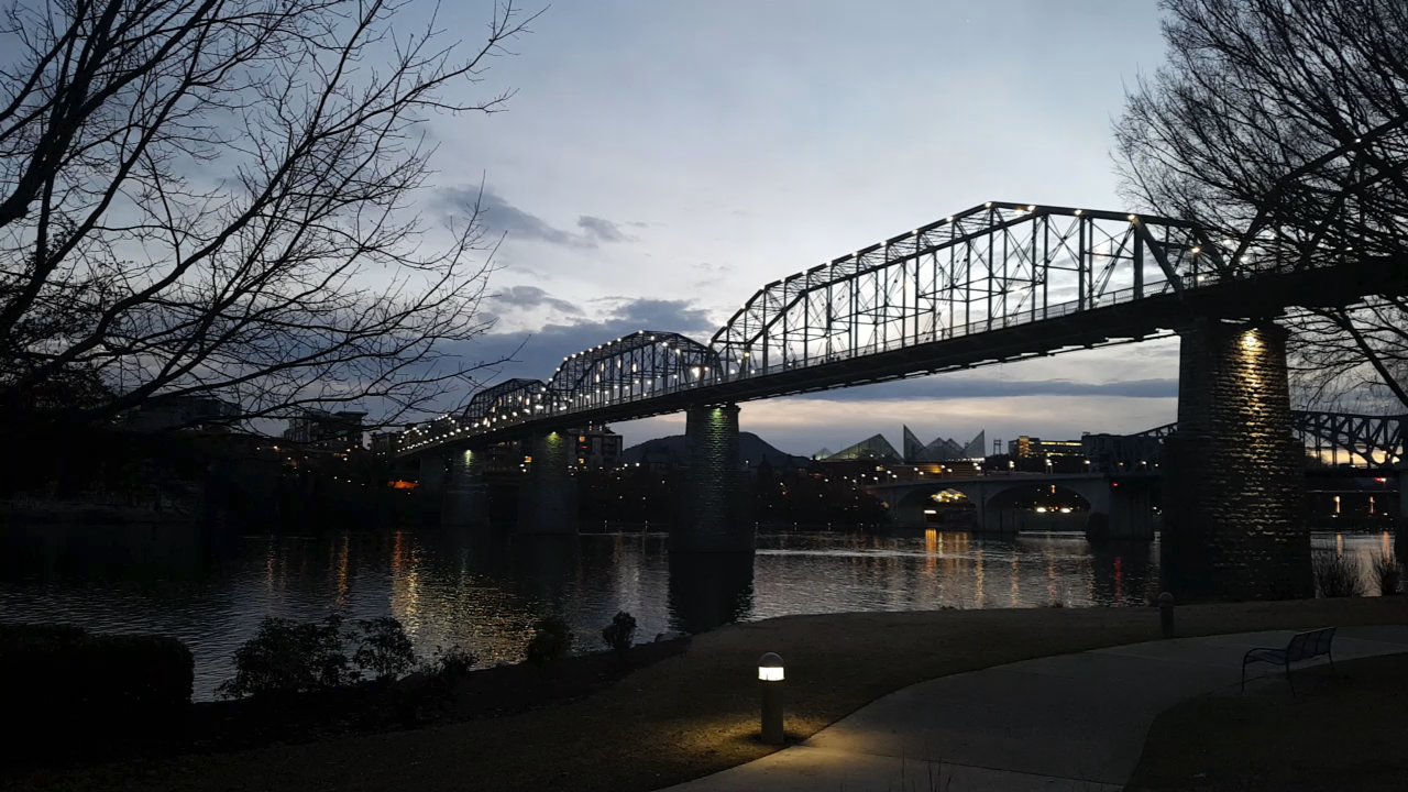 WALNUT STREET BRIDGE - Updated January 2025 - 346 Photos & 119 Reviews ...