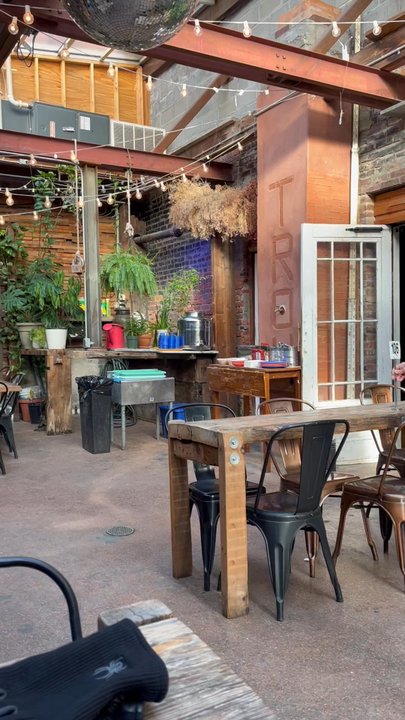 LITTLE PECKS - Updated September 2025 - 285 Photos & 137 Reviews - 211 ...