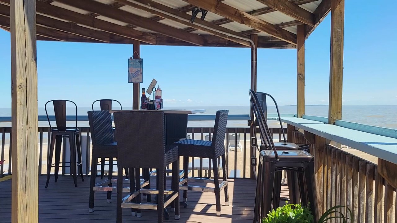 DOCK’S BEACH HOUSE BAR & GRILLE - Updated June 2025 - 171 Photos & 200 ...