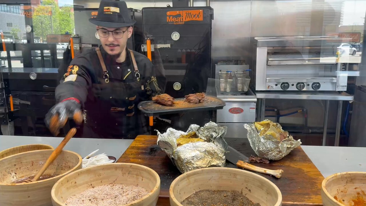 MEAT MOOT - Updated December 2025 - 33 Photos & 20 Reviews - 211 ...