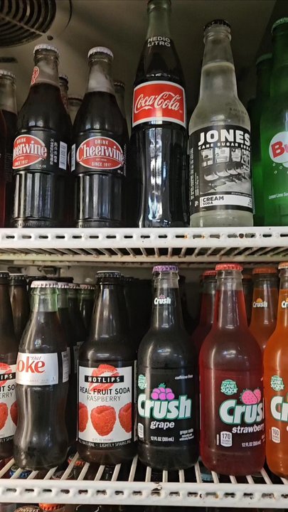 CAPRI DELI - Updated December 2025 - 954 Photos & 1155 Reviews - 713 E ...