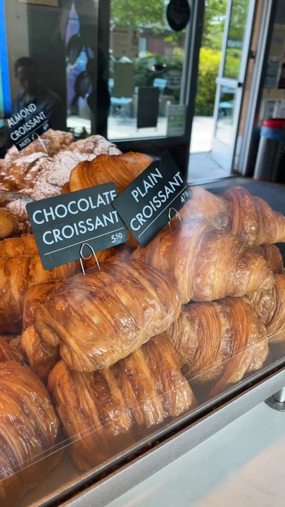 FRESH FLOURS - Updated February 2025 - 263 Photos & 193 Reviews - 1624 ...