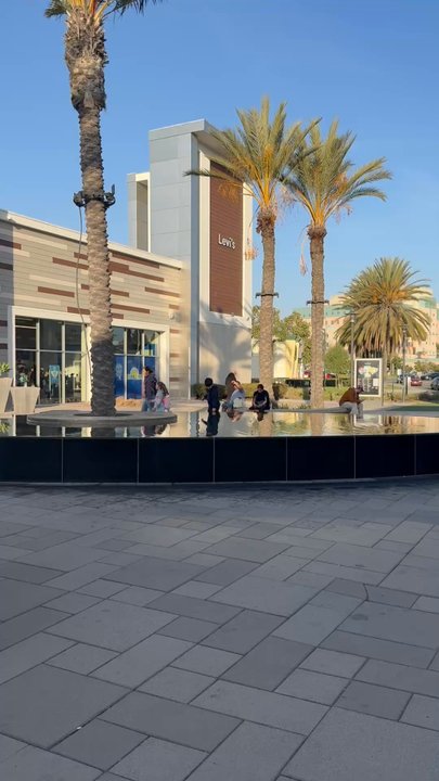 THE OUTLETS AT ORANGE - Updated May 2026 - 1000 Photos & 886 Reviews ...