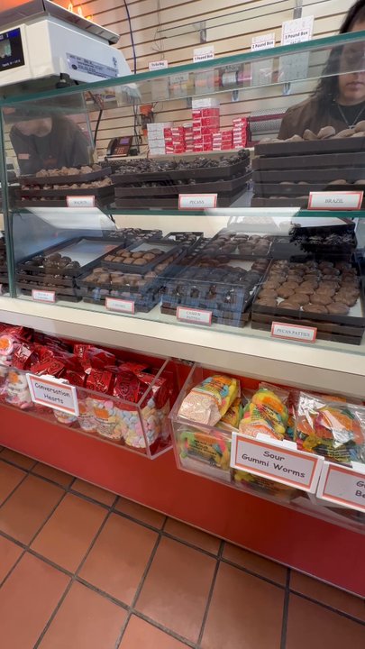 RHEB’S CANDIES - Updated December 2025 - 66 Photos & 87 Reviews - 3352 ...
