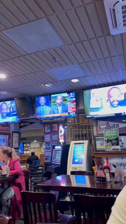 CRYSTAL CITY SPORTS PUB - Updated June 2026 - 382 Photos & 771 Reviews ...