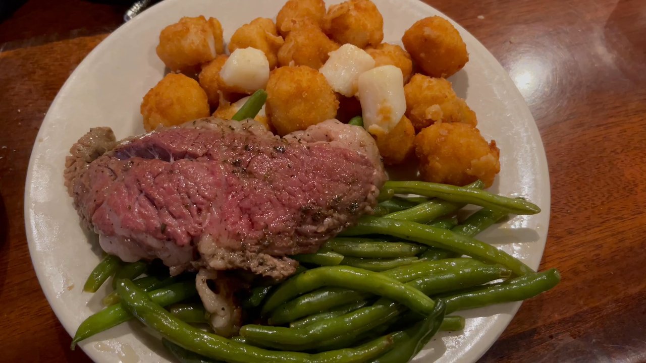 CAPTAIN GEORGES SEAFOOD RESTAURANT - Updated May 2025 - 1060 Photos ...