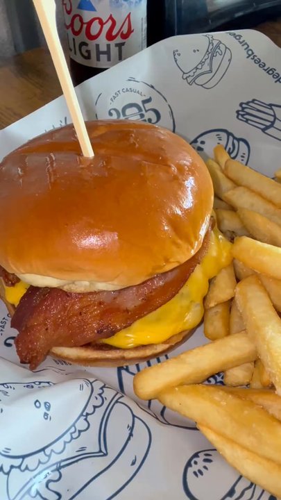 305 DEGREES BURGERS BAR - Updated May 2026 - 118 Photos & 69 Reviews ...
