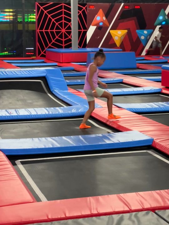 FLIP FACTORY ZONE - Updated December 2025 - 29 Photos - 5422 Forest Dr ...