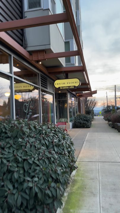 FRESH FLOURS - Updated October 2025 - 264 Photos & 195 Reviews - 1624 S ...