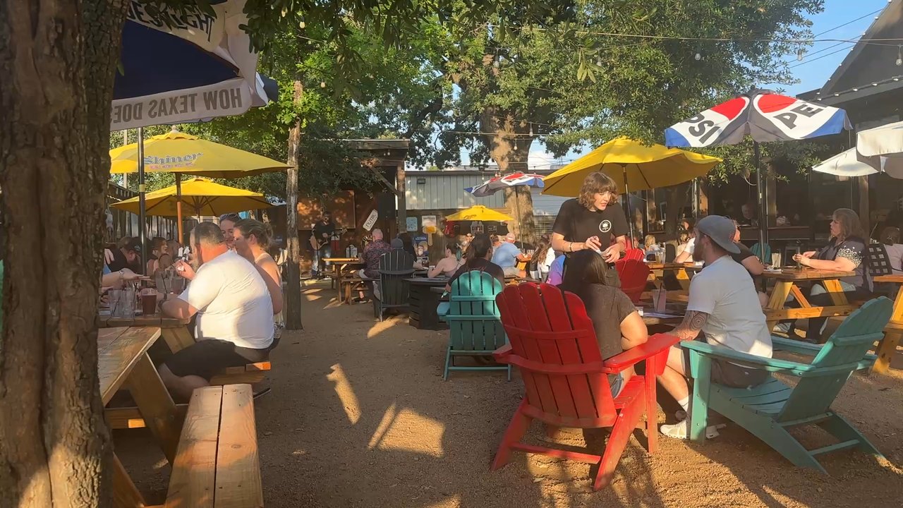 THE TIPSY OAK - Updated May 2025 - 945 Photos & 938 Reviews - 301 E ...