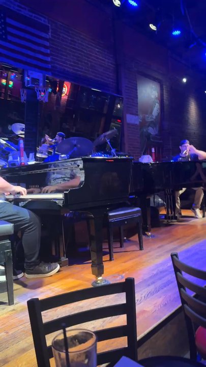 THE SHOUT! HOUSE - Updated April 2025 - 834 Photos & 1656 Reviews - 655 ...