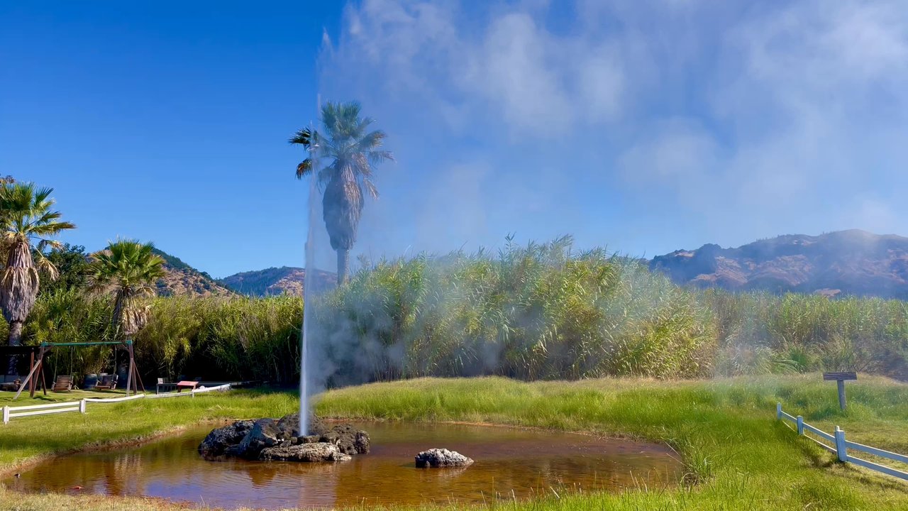 OLD FAITHFUL GEYSER OF CALIFORNIA - Updated October 2025 - 720 Photos ...