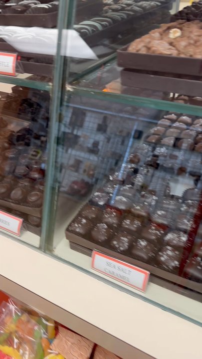 RHEB’S CANDIES - Updated December 2025 - 66 Photos & 87 Reviews - 3352 ...