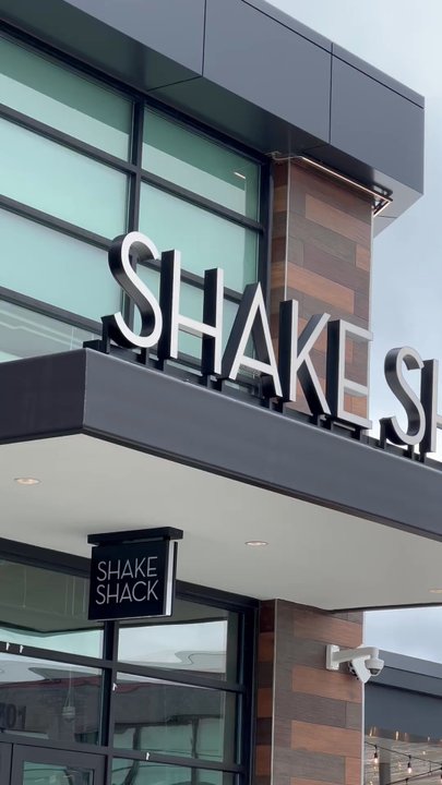 SHAKE SHACK NASHVILLE TANGER OUTLETS - Updated April 2025 - 29 Photos ...