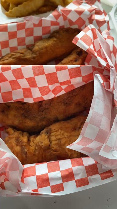 THE KLUCKIN’ CHICKEN - LOS ANGELES - Updated June 2026 - 530 Photos ...